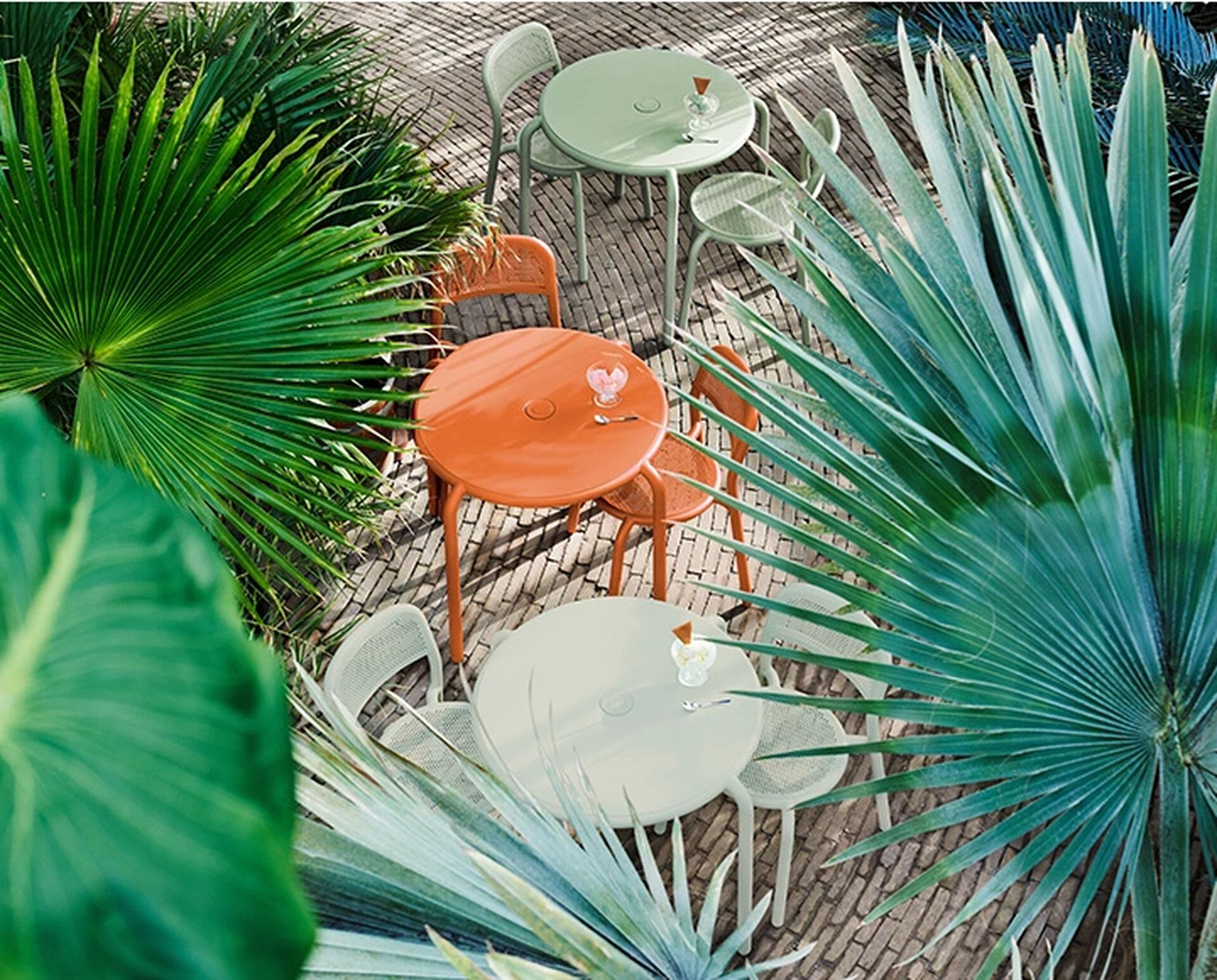 Toní Bistreau: the ideal indoor/outdoor bistro table | Fatboy