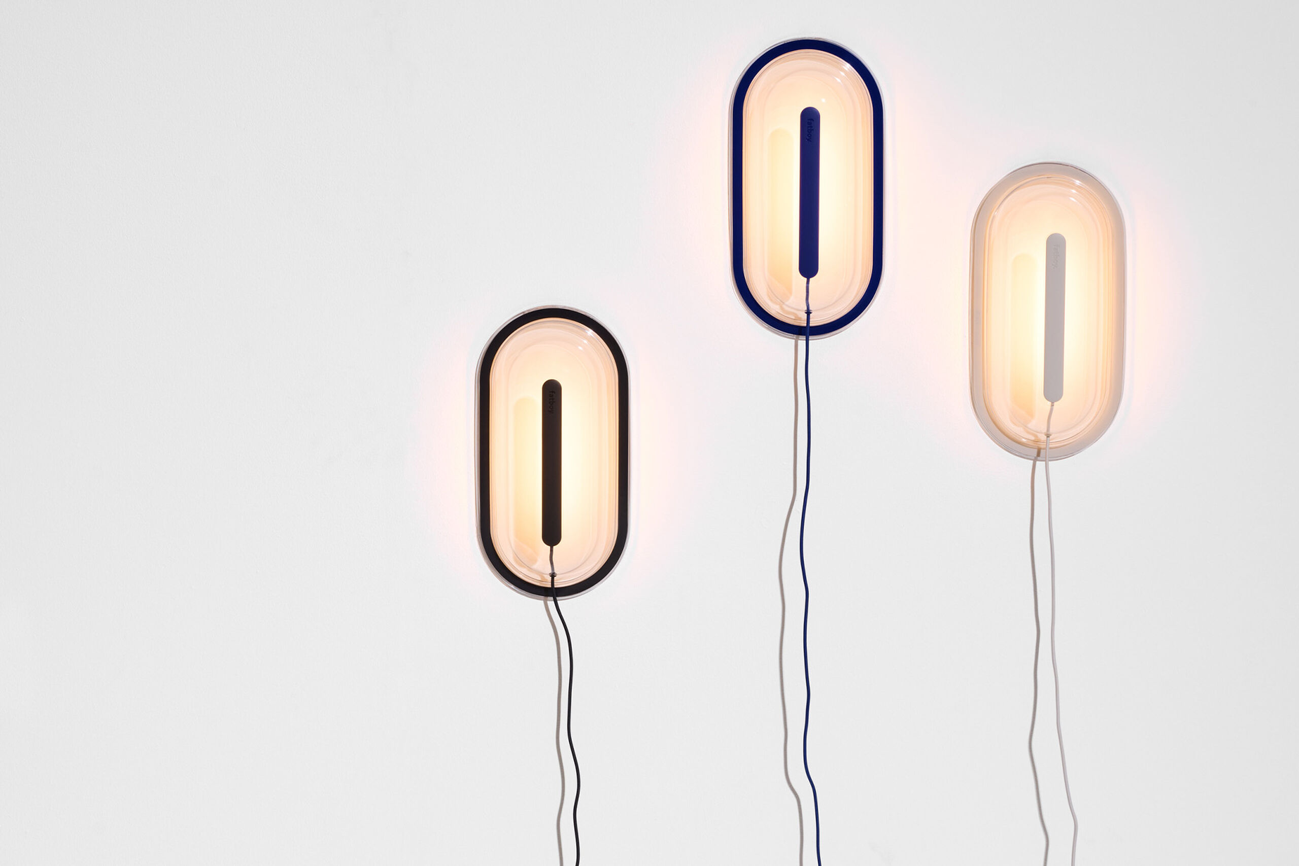 Led’s Strip: transparent wall lamp with cord | Fatboy