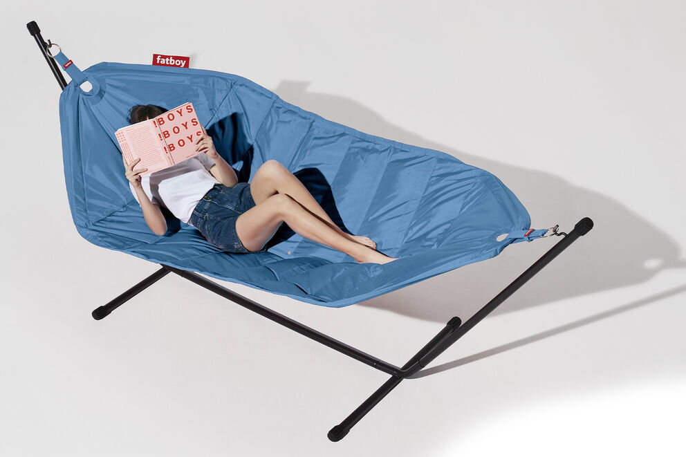 Headdemock: a foldable hammock with stand | Fatboy