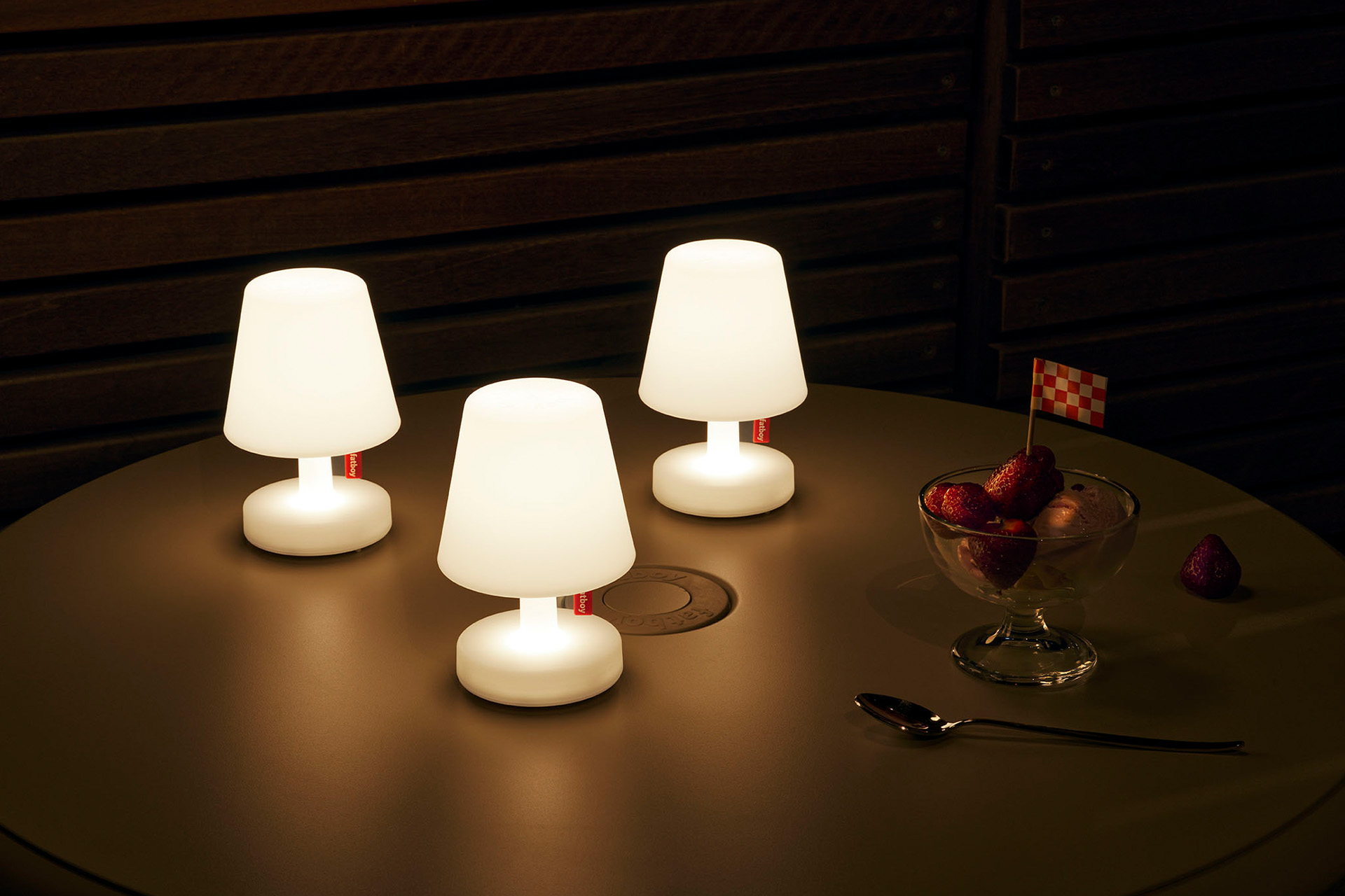 Edison the Mini : la lampe de table blanche rechargeable | Fatboy